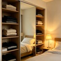 China Hardened Anti Scratch Acrylic Mirror Sheet Custom Acrylic Mirror With Protective Film for sale