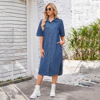 China Women's Vintage Stone-Wash Denim Dress with Oversized Loose Fit and Short Sleeve for Casual Spring Wear for sale
