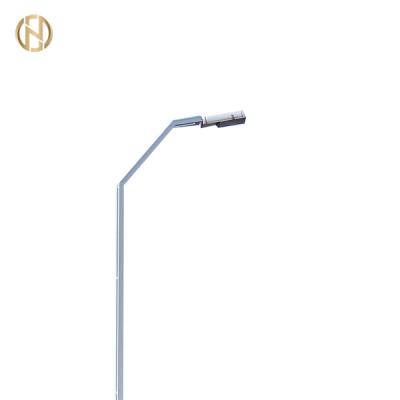 China Customizable Hot-Dip Galvanized Street Light Pole for High-Performance Lighting for sale