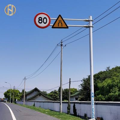 China Hot Dip Galvanized Road Sign Pole 6-15M With ISO 9001 Certification for sale
