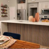 China Acoustic Slat Wood Panel MDF Wood Veneer Wall Panels 21mm Thickness Customized for Home Decor Sound Insulation for sale