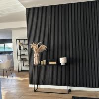 China Durable Acoustic Slat Wood Panel Noise Reduction Ceiling Panels For School for sale