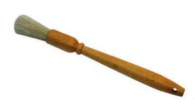 China 4 Inch Round Chalk Paint Brush with Natural White Bristle and Lacquered Wood Handle for Professional Painting for sale