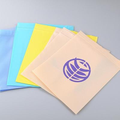 China Customized Non Woven Fabric Bags Eco Friendly Shopping Tote 2000 Pieces MOQ for sale
