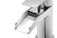 China Single Handle Sink Faucet Tap Polished Deck Mounted Bathroom Basin Taps for sale