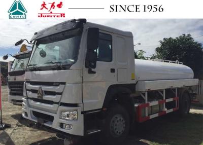 China HOWO Oil Tank Truck 6 Wheeler With Pump Oil Gun, 4000 To 12000 Liters Capacity for sale