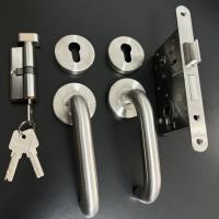 China 120 Minute Fire Rated Door with Fire Rated Glass and Intumescent Smoke Seals for Enhanced Safety for sale