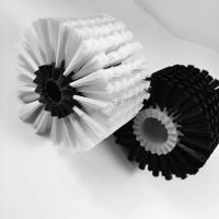 China Zigzag Bore Nylon Bristle Roller Brush with Segmented Assembly for Industrial Conveyor Cleaning for sale