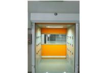 China Customized 1 - 4 Person Air Shower Clean Room With HEPA Filter and Rolling Door for sale