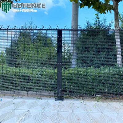 China 2m Anti Climb Security Fence Heat Treated Garden Villa Prison Protection Welded for sale