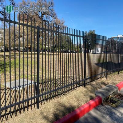 China Modern Farm Tubular Steel Fence Animal Containment for sale