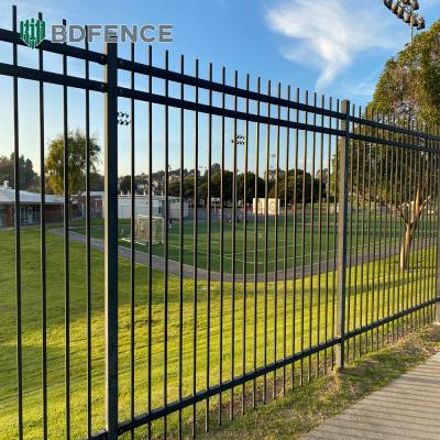 China Q235 Mold Resistant Tubular Steel Fence Humid Climate Use for sale