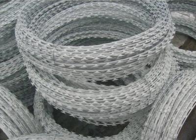 China Electro Galvanized Barbed Wire Livestock Fence Panels for sale