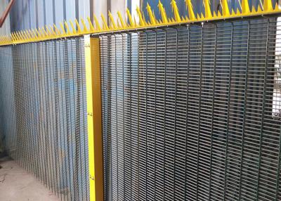 China Anti Cut 1.8*2.4m Anti Climb Security Fencing Square Post for sale