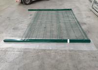 China 5mm 55*200mm Square Post Curved Welded Wire Fence For Construction for sale