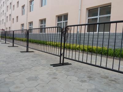 China Plastic Galvanized Steel Aluminum Crowd Control Barricade Fence Mobile Foldable Safety Pedestrian Barrier Event Concert for sale