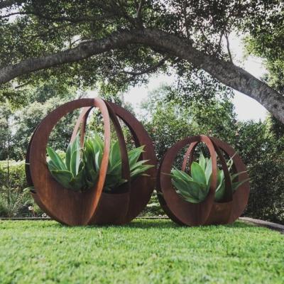 China Decorative Large Corten Metal Blade Ball Flower Planters For Garden Landscape for sale