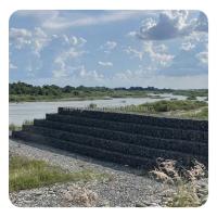 China Galvanized Woven Gabion Net for Fencing 80x100mm Aperture and 2.0mm-4.0mm Wire Gauge for sale