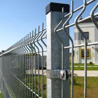China Metal Frame Wire Mesh Fence Panel Rectangle Shape for Budget-Friendly Farm Fencing for sale