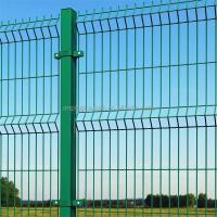 China Metal Type Steel 3D Curvy Welded Wire Mesh Fence with Hot Dipped Galvanized Protection for sale