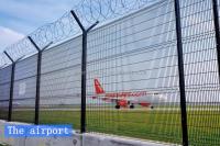 China Highway Fence Metal Type Steel PVC Coated High Security Anti Climb Airport Fence for sale