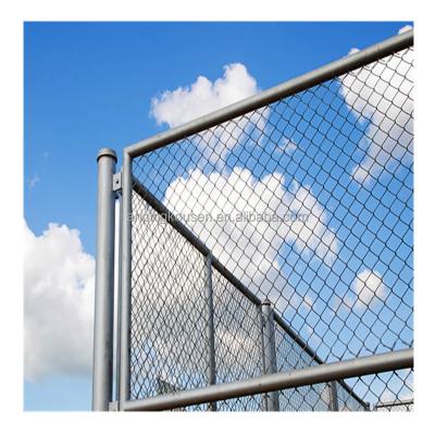 China Hot-dipped PVC Coated Chain Link Fence Mesh for Garden Protective Fencing Customized for sale