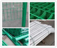 China Protective Fence Panel with Galvanized Steel Metal and 3D Bending Curved Garden Fence for sale