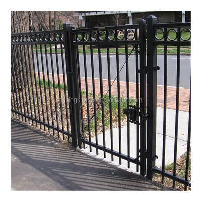 China 6x8 ft Hot Dipped Galvanized Powder Coated Garden Metal Picket Fence with Spear Top for sale