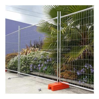 China 6ft x 10ft Heat Treated PVC Coated Construction Fence Panel for Outdoor Construction for sale