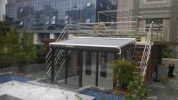 China Balcony Retractable Louvered Roof Pergola for sale