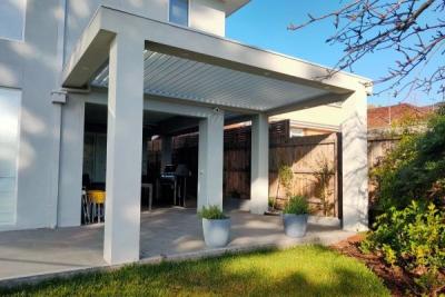 China 6x4m Outdoor Gazebo Awning Popular Motorized Aluminum Blinds Pergola for sale