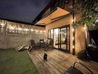 China Electric Retractable Awning With Remote Control / Full Cassette Awning for sale