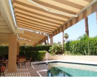 China Hot A Variety Of Manual Best Waterproof Retractable Awnings Wholesale for sale