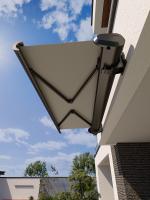 China Outdoor Sunshade Motorized Lightweight Retractable Awning With LED Lights Garden Canopy for sale