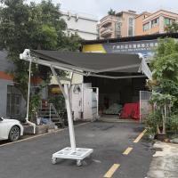 China Heavy Duty Freestanding Retractable Arm Awning with Wheeled Base for Storefront for sale