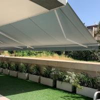 China OUTDOOR FOLDING AWNING Customized Aluminum Alloy Full Cassette Motorized Retractable Side Awning for sale