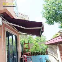 China Home Patio Motorized Waterproof Retractable Awning With Screen for sale