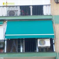 China Vertical Universal Retractable Window Awnings Remote Control for sale