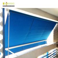 China Vertical Universal Retractable Window Awnings Remote Control for sale