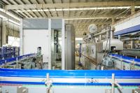China SPC-550 Single Head Shrink Sleeve Applicator Machine for Round Square Flat Bottles - Automatic Servo-Driven Labeling Equipment for sale