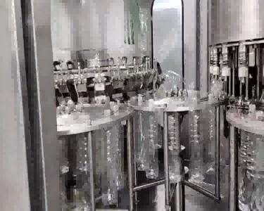 China 7.5KW Fully Automatic PET Bottle Blowing Machine - 5,000-20,000 BPH Capacity with 20% Energy Savings for sale