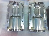 China TUV Certified Industrial Blow Molding Tooling S136 Stainless Steel CrN Coating 50-100L Capacity Chemical Drums Auto Tanks for sale