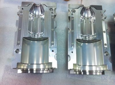 China TUV Certified Industrial Blow Molding Tooling S136 Stainless Steel CrN Coating 50-100L Capacity Chemical Drums Auto Tanks for sale