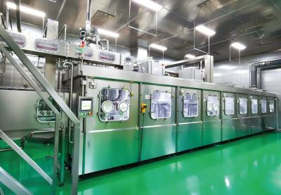 China CSD Mineral Water Bottle Filling Machine 5 Gallon 20L Capacity 10,000-54,000 BPH for Carbonated Beverages for sale