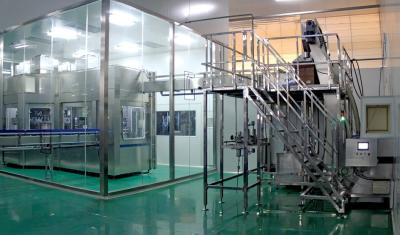 China PLC Controlled Bottle Water Filling Line 200ml-1500ml Capacity with 81,000 Bottles/Hour Production Rate for sale