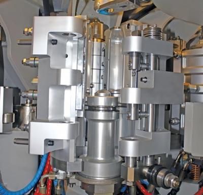 China 2.5kW 380V Blow-Fill-Seal Machine with 82-92°C Hot Filling and 4-15°C Cold Filling Capabilities for sale