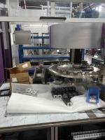China Automatic Rotary Hot Melt Labeler for PET Glass Bottles Cans 18000-20000BPH ±1mm Accuracy for sale