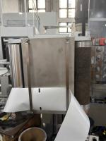 China Automatic Hot Melt Round Bottle Labeling Machine 12000-18000 BPH 60% Glue Saving for sale