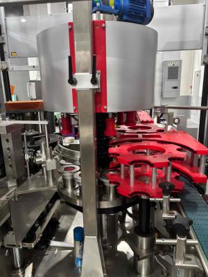 China Automatic Hot Melt Glue Labeling Machine 8 Servo Motors Adjustable Drum for Round Containers for sale