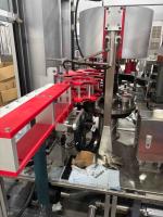 China Automatic Hot Melt Glue Labeling Machine 8 Servo Motors Adjustable Drum for Round Containers for sale